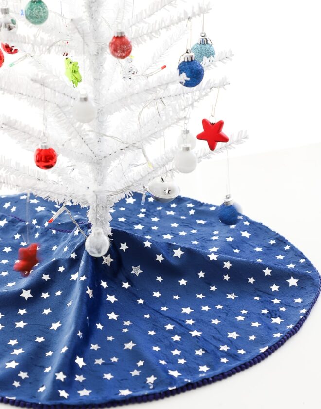 Easy DIY (Extra-Large) Christmas Tree Skirt - The Homes I Have Made