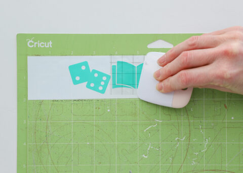 How to Make Vinyl Labels with a Cricut | A Comprehensive Guide