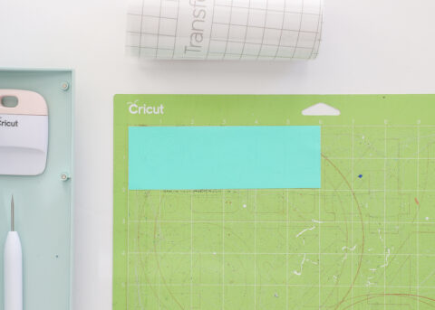 How to Make Vinyl Labels with a Cricut | A Comprehensive Guide
