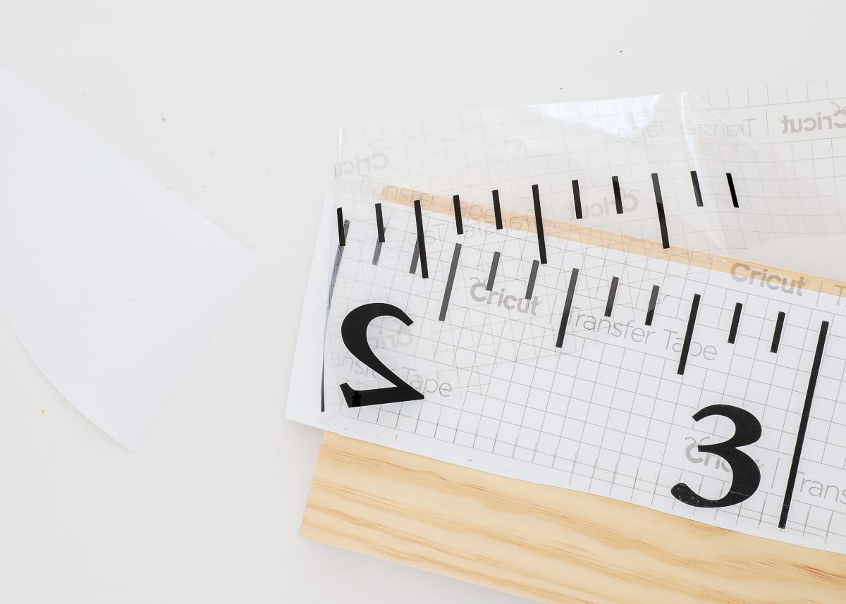 DIY Wall Ruler (with Smart Vinyl & Cricut Maker 3) | The Homes I Have Made