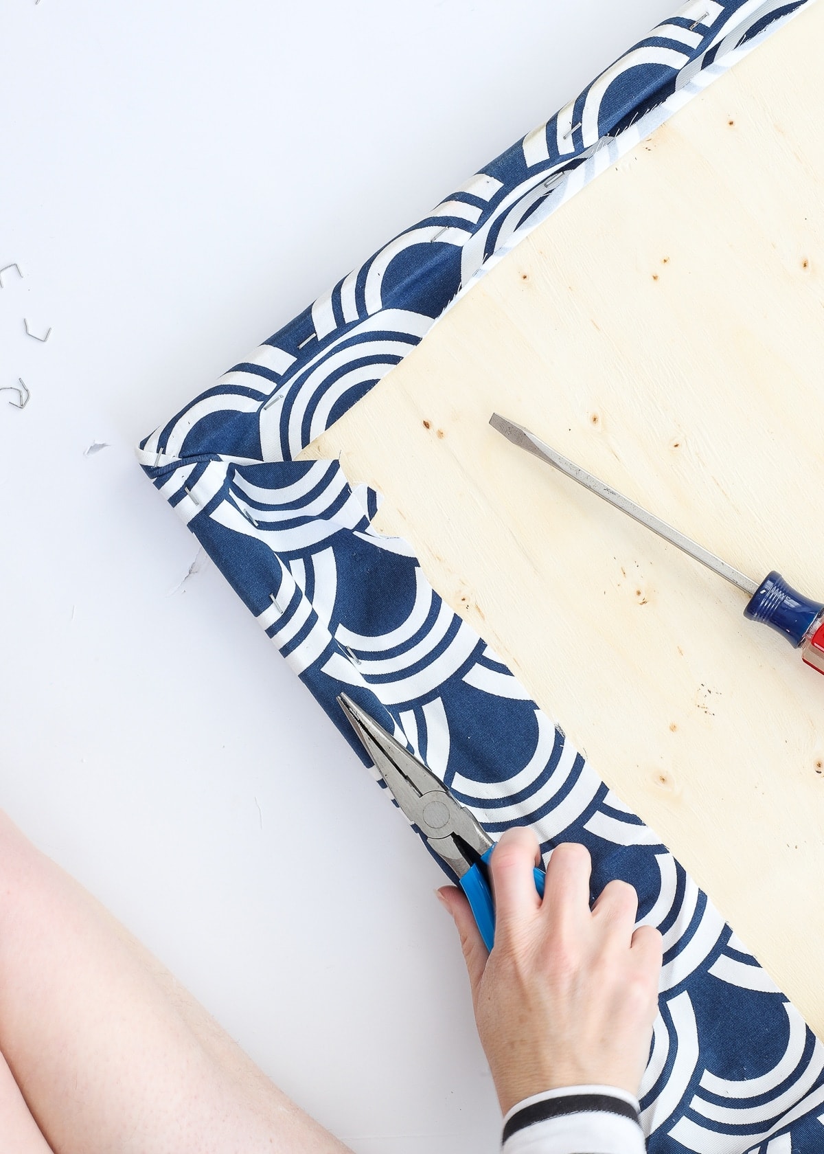 How to Recover a Chair or Bench Cushion - The Homes I Have Made