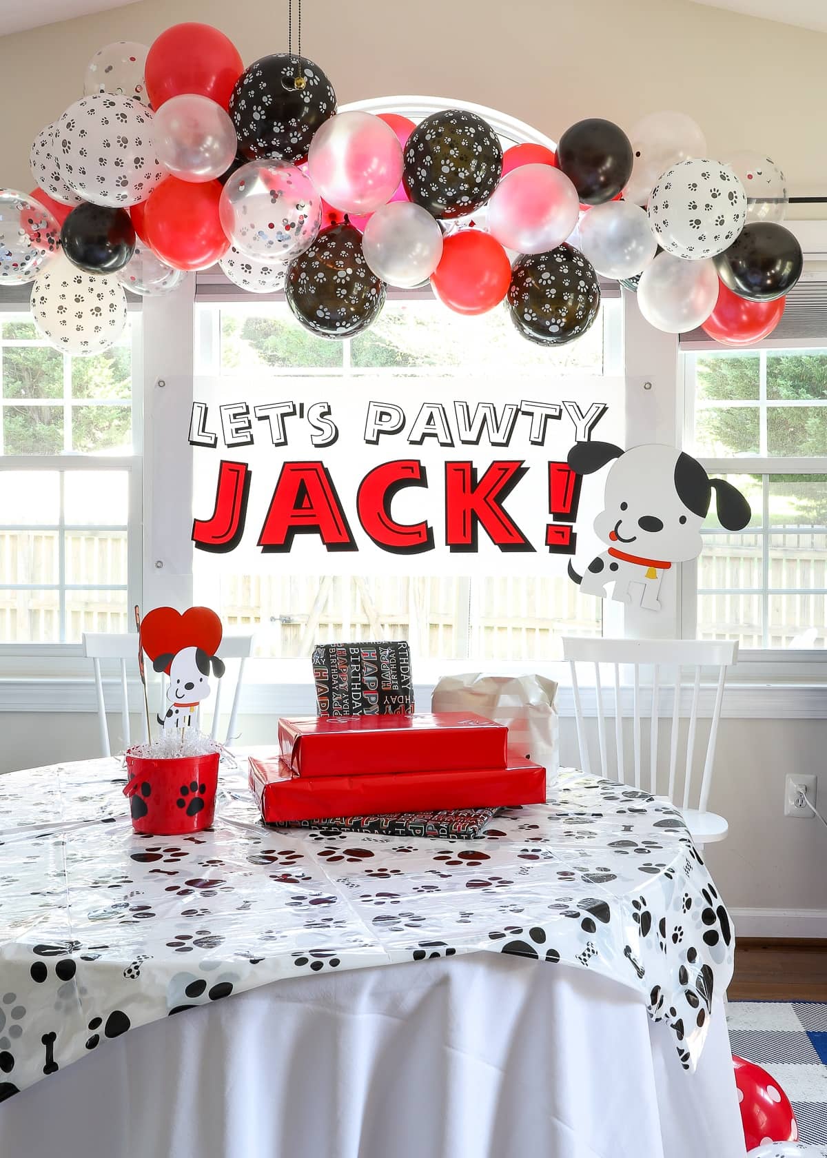 An Adorable Puppy Dog Themed Birthday Party - The Homes I Have Made