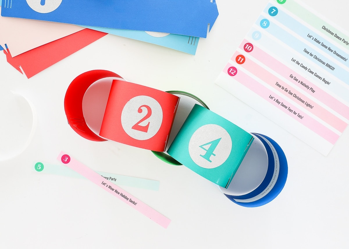 DIY Christmas Countdown Chain With a Cricut - The Homes I Have Made