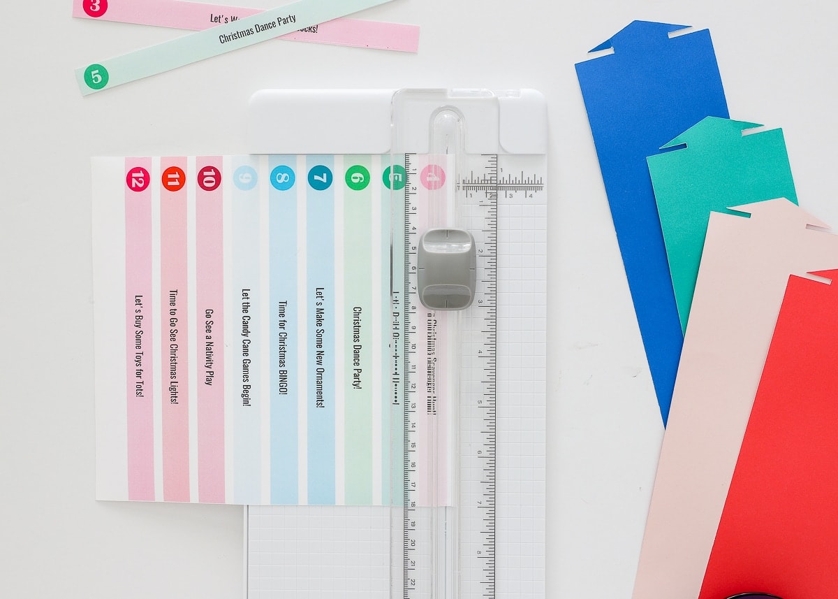 DIY Christmas Countdown Chain With a Cricut - The Homes I Have Made