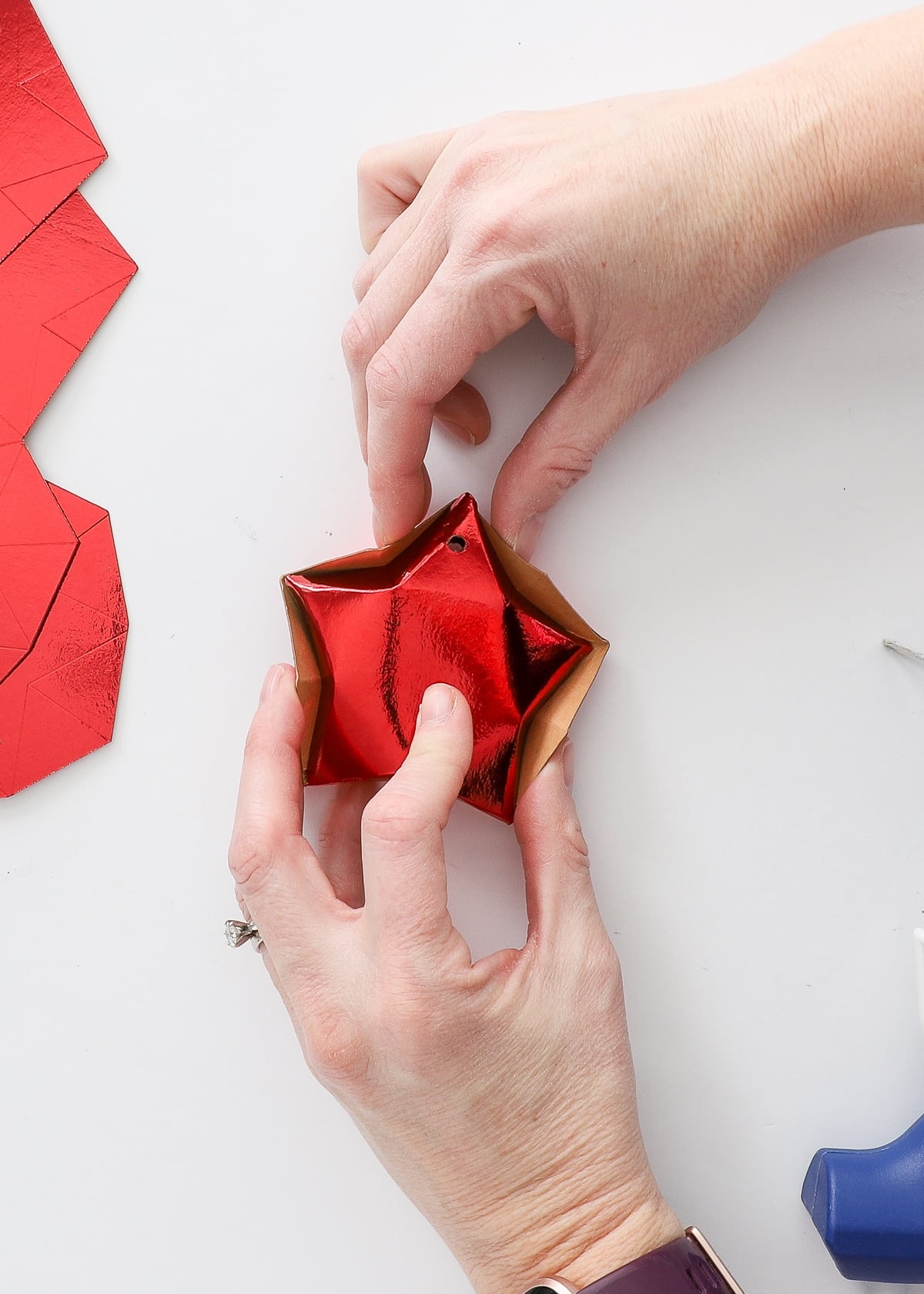 Easy Paper Star Ornaments to Decorate Your Christmas Tree - The Homes I ...