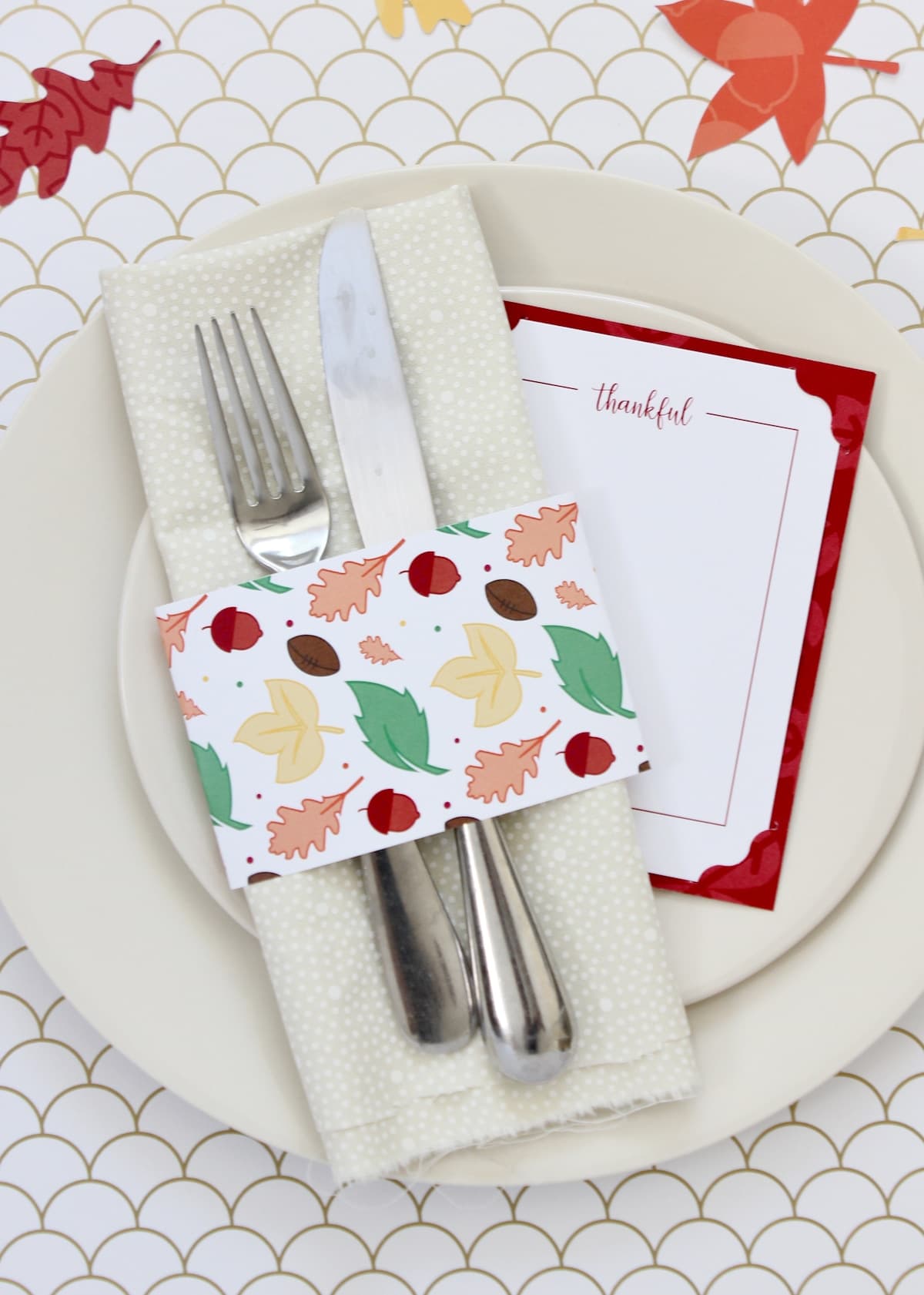 DIY Thanksgiving Place Cards (& Other Projects To Decorate Your Table!)