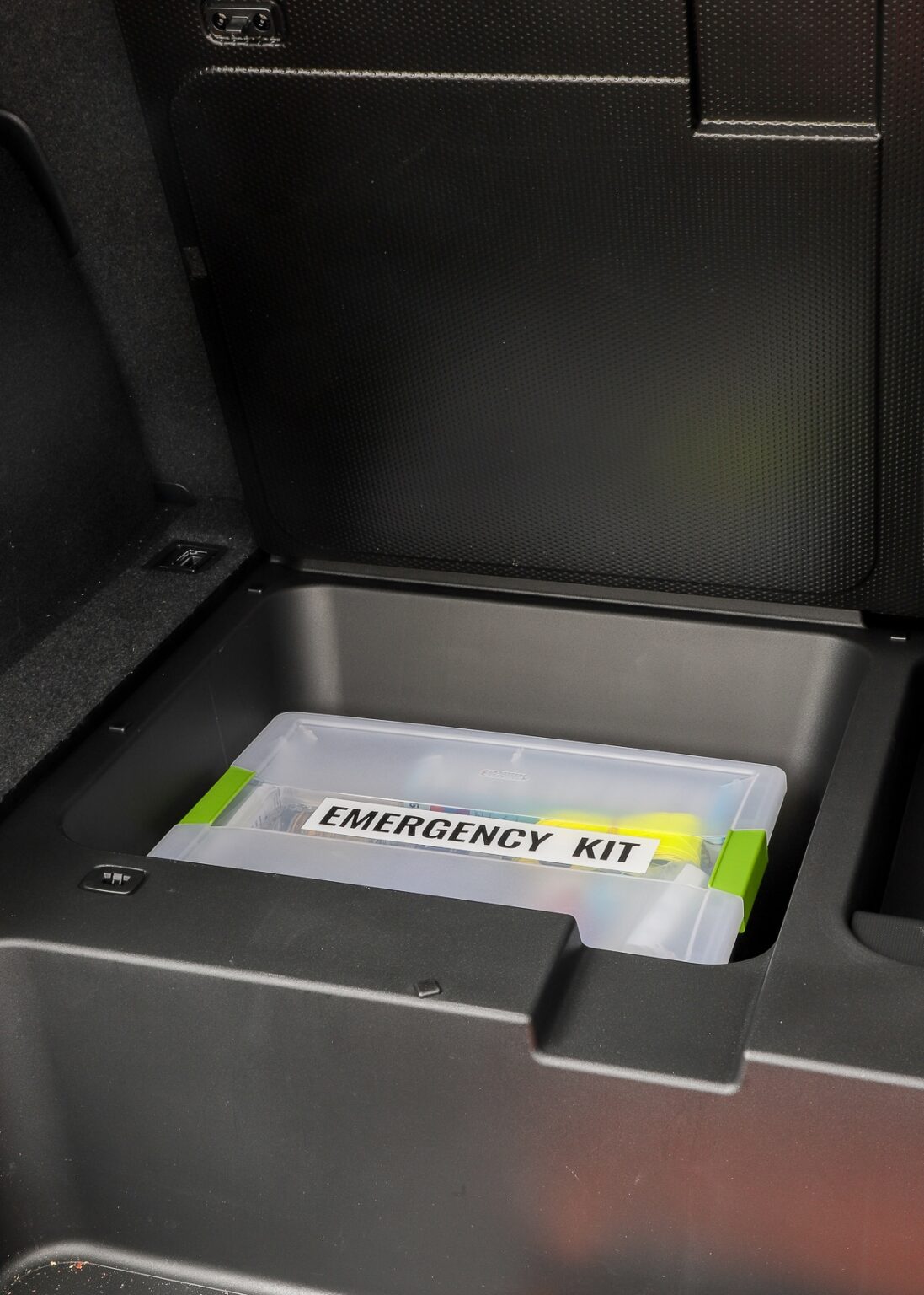 How to Assemble a Car Emergency Kit (with Printable Checklist)