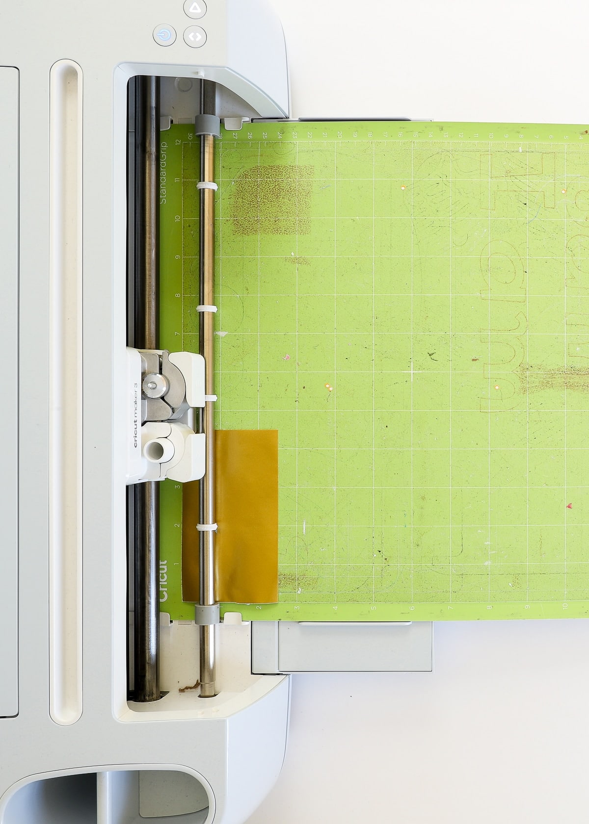 Your Complete Guide to Cutting Vinyl with a Cricut - The Homes I Have Made