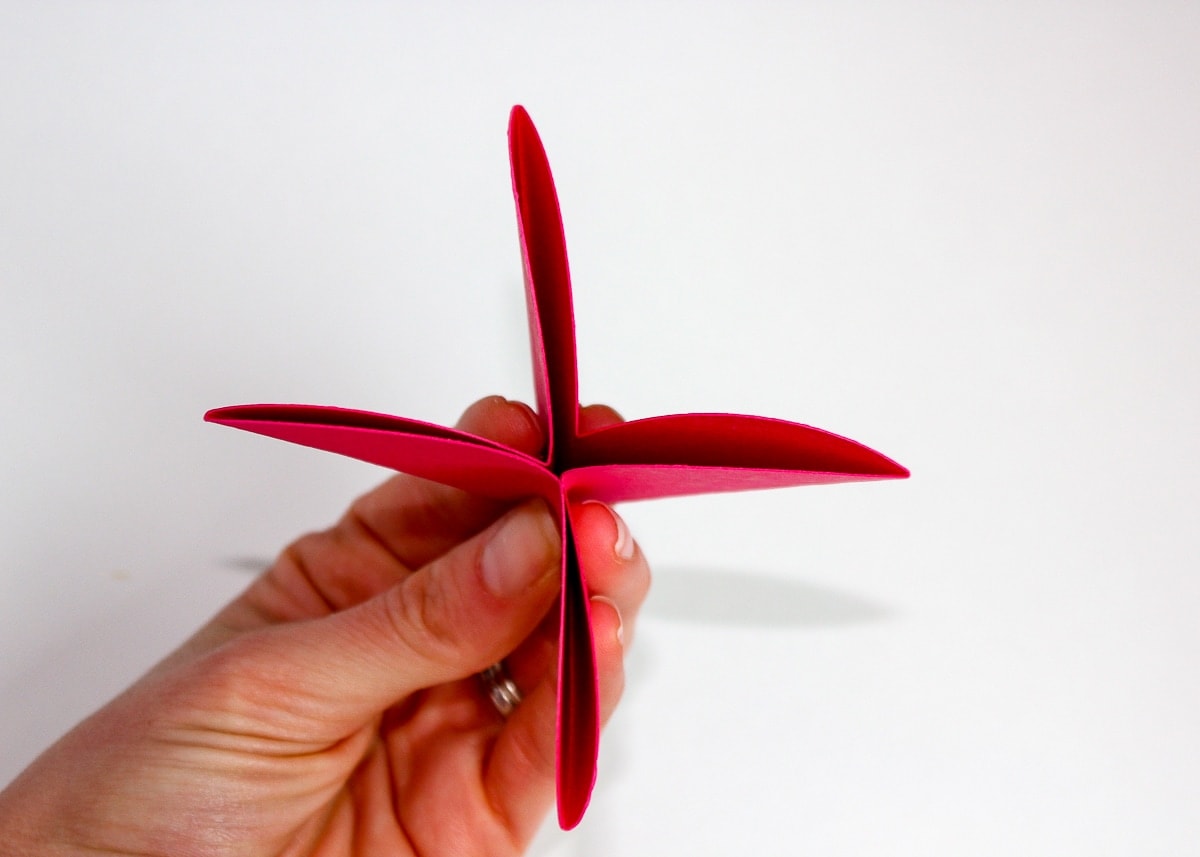 Easy 3D Paper Flowers | With & Without a Cricut! - The Homes I Have Made