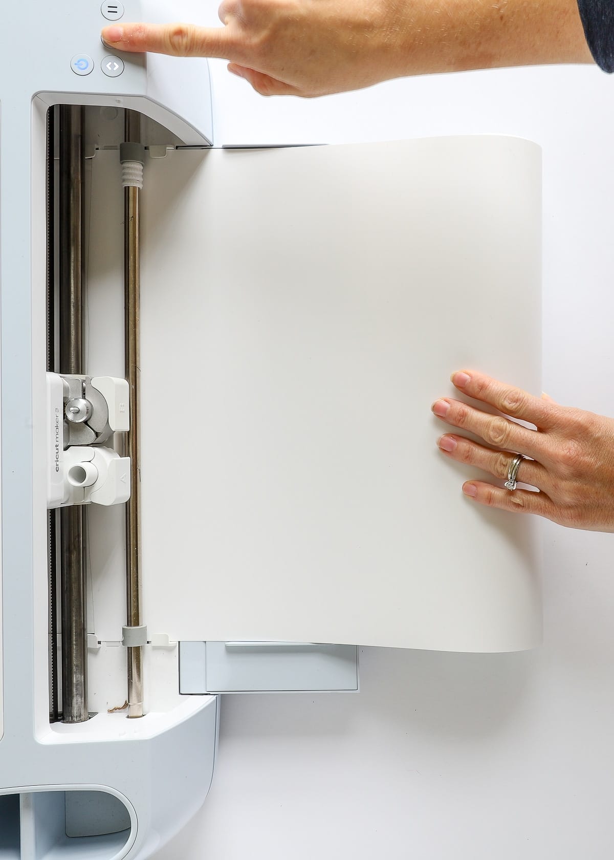 (Changeable!) DIY First Day of School Sign with a Cricut - The Homes I ...