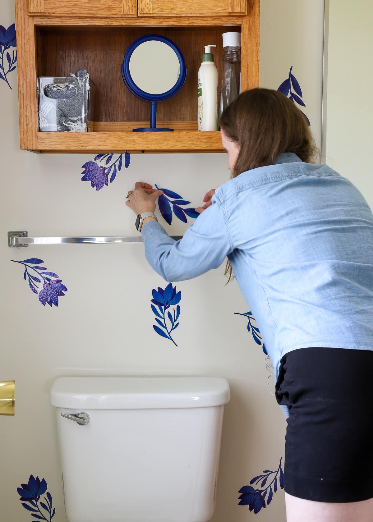 Instantly Decorate Your (Rental) Bathroom with Wall Decals - The Homes ...